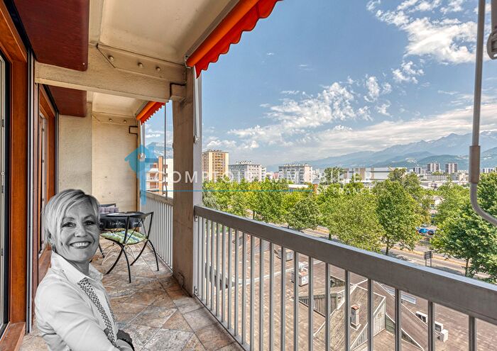 Appartement à vendre - Grenoble - 5 pièces - 3 chambres