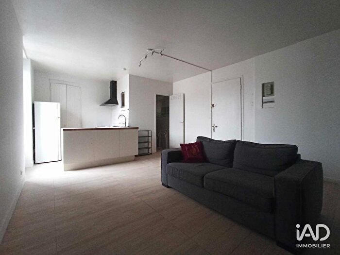 Appartement à louer - Combs-la-Ville, Vieux Pays - 2 pièces - 1 chambre