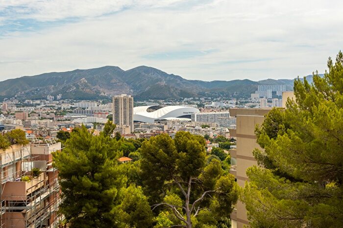 Appartement à vendre - Marseille e  - 4 pièces - 2 chambres