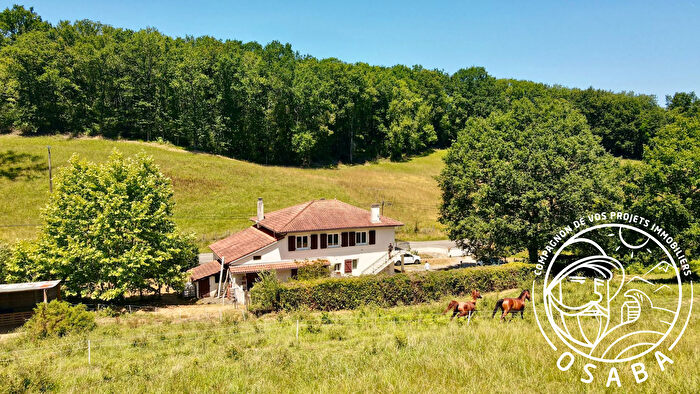 Maison 7 pièces à Briscous, à vendre