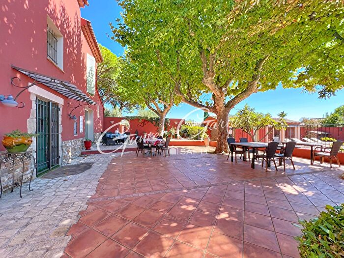Le Luc : Maison 16 pièces à vendre