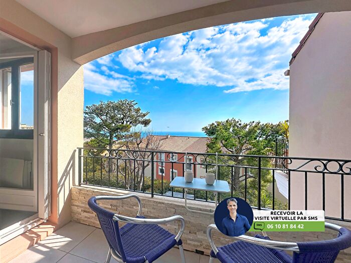 Appartement à vendre - Nice, Saint-Pierre de Feric - 3 pièces - 2 chambres