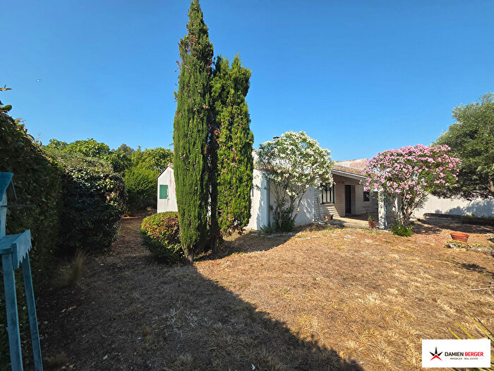 Maison 4 pièces à Loix, à vendre
