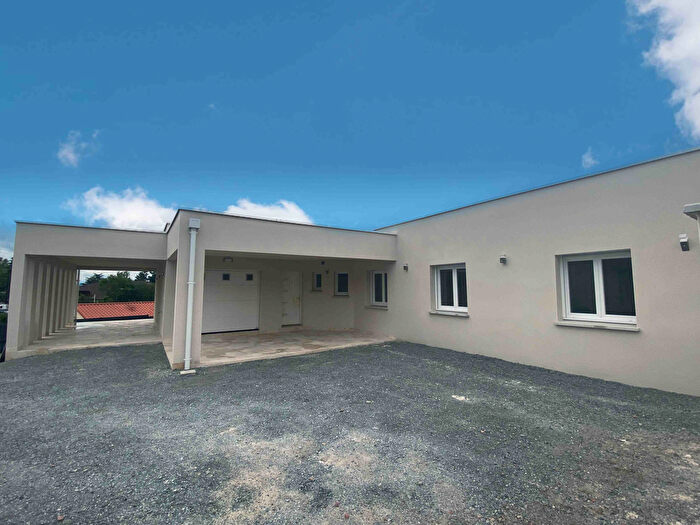 Maison à vendre - Vougy - 5 pièces - 3 chambres