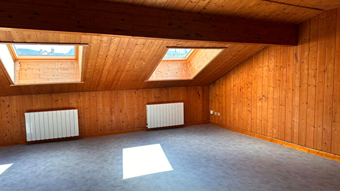 Appartement 3 pièces à louer à La Cluse-et-Mijoux