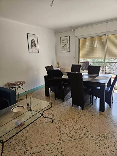 Appartement à louer - Fréjus - 4 pièces - 3 chambres