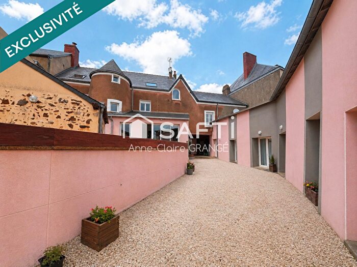 Sillé-le-Guillaume : Maison 13 pièces à vendre