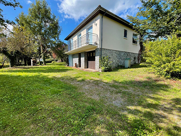 Maison à vendre - Naves - 5 pièces - 3 chambres