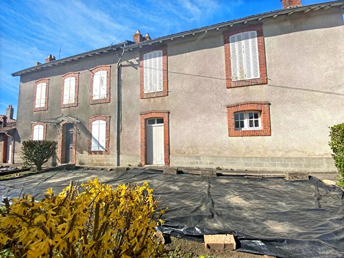 Maison à vendre - Bellac - 5 pièces - 3 chambres