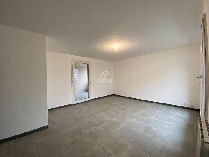 Appartement à louer - Le Point du Jour-Centre Gare, Cergy - 2 pièces - 1 chambre