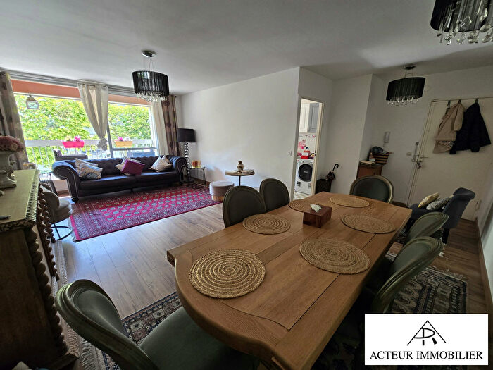 Appartement à vendre - Puteaux, République - 5 pièces - 3 chambres