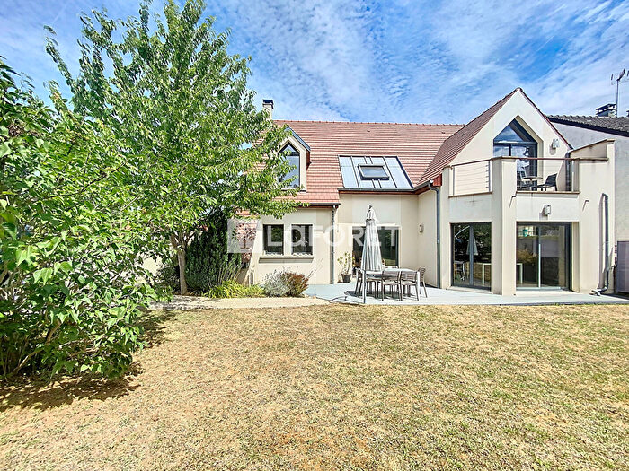 Maison 7 pièces à louer à Marcoussis