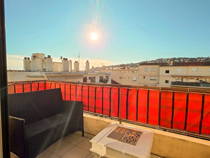 Appartement à vendre - Nice, Saint-Lambert, Bas-Cimiez - 2 pièces - 1 chambre