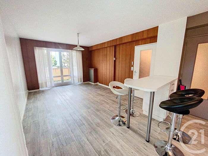 Appartement 3 pièces à Vesoul, Centre-ville, à louer