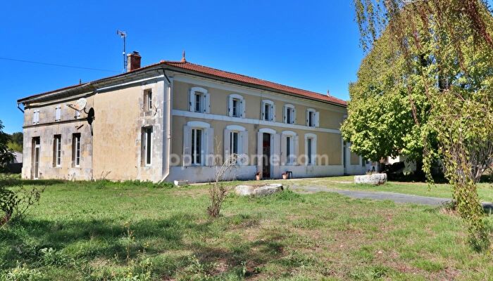 Plassac : Maison 7 pièces à vendre