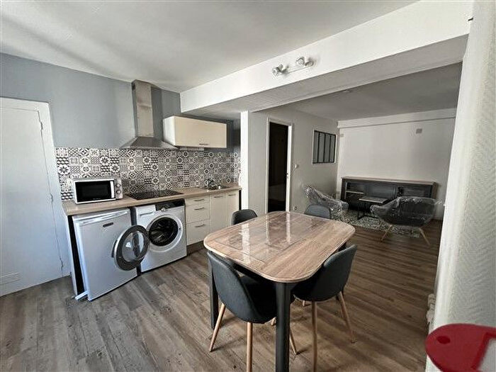 Appartement à louer - Tulle, Gare, Rive Gauche, Condamines, Marquisat - 2 pièces - 1 chambre