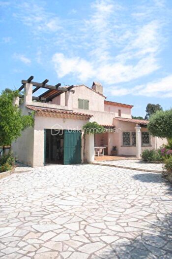 Fréjus, Caïs : Maison 6 pièces à vendre