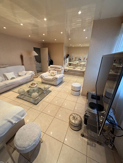 Appartement à vendre - Sarcelles, Flanades Cholettes - 5 pièces - 3 chambres