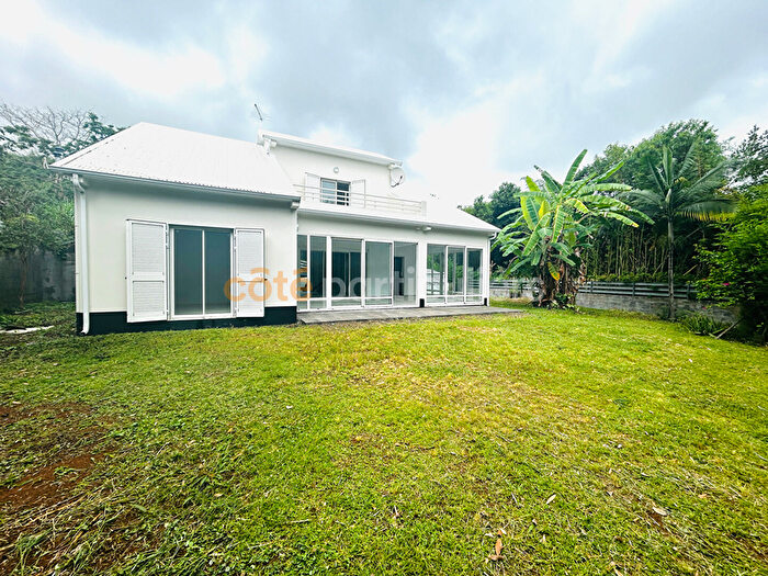 Maison à vendre - Saint-Paul, Bois de Nèfles - 5 pièces - 4 chambres