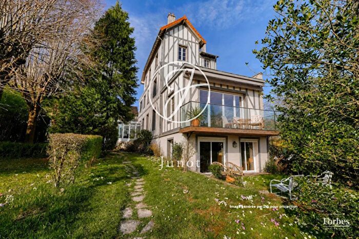 Maison 10 pièces à Garches, Porte Jaune, Petit Garches, à vendre