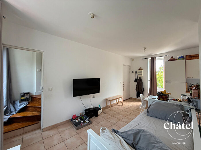 Appartement 3 pièces à Chamant, à vendre