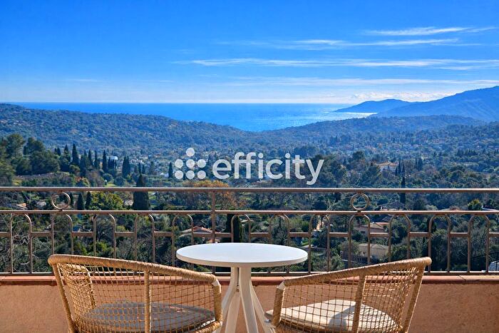 Maison à vendre - Grasse, Saint-Jacques - 6 pièces - 5 chambres