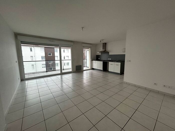 Appartement à louer - Cernay Jamin-Jean Jaurès-Epinettes, Reims - 3 pièces - 2 chambres