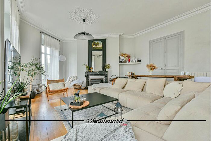 Appartement à vendre - Limoges, Centre-ville, Hôtel de Ville, Emailleurs - 5 pièces - 3 chambres