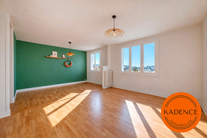 Appartement à vendre - Quartiers Ouest, Bourg lEvesque - 3 pièces - 2 chambres