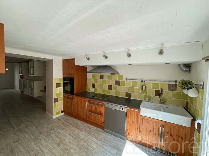 Maison à louer - Pélissanne - 5 pièces - 3 chambres