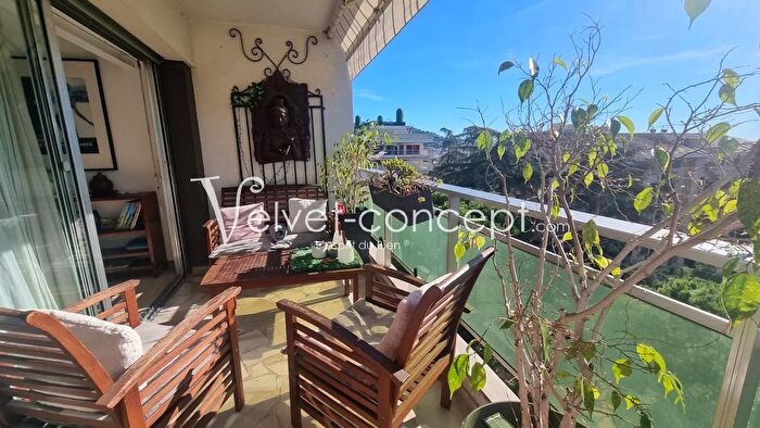 Appartement à vendre - Cannes, Carnot - 3 pièces - 2 chambres