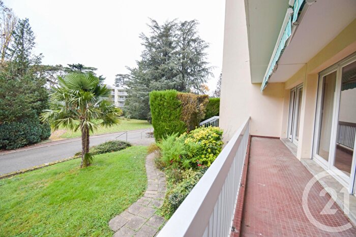 Appartement à vendre - Les Chères - 5 pièces - 3 chambres