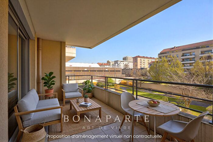 Appartement 4 pièces à Villeurbanne, République, Tolstoi, à vendre