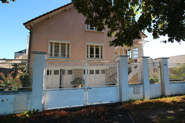 Maison à vendre - Châtellerault, Ozon - 8 pièces - 5 chambres