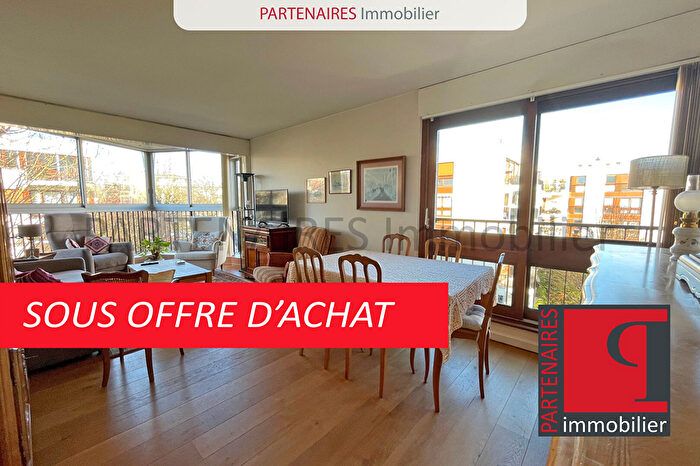 Appartement à vendre - Le Chesnay, Tartre - 4 pièces - 2 chambres
