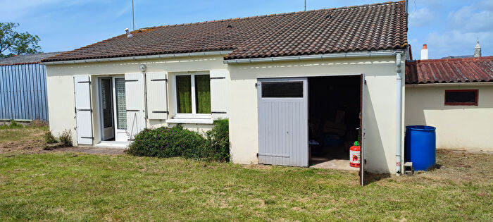 Saint-Michel-Chef-Chef : Maison 2 pièces à vendre