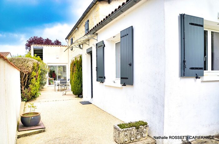 Maison 6 pièces à La Grève-sur-Mignon, à vendre