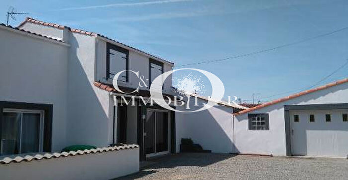 Maisons à vendre et appartements à louer - 1