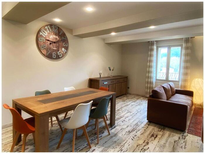 Appartement à louer - Meyrargues - 3 pièces - 2 chambres