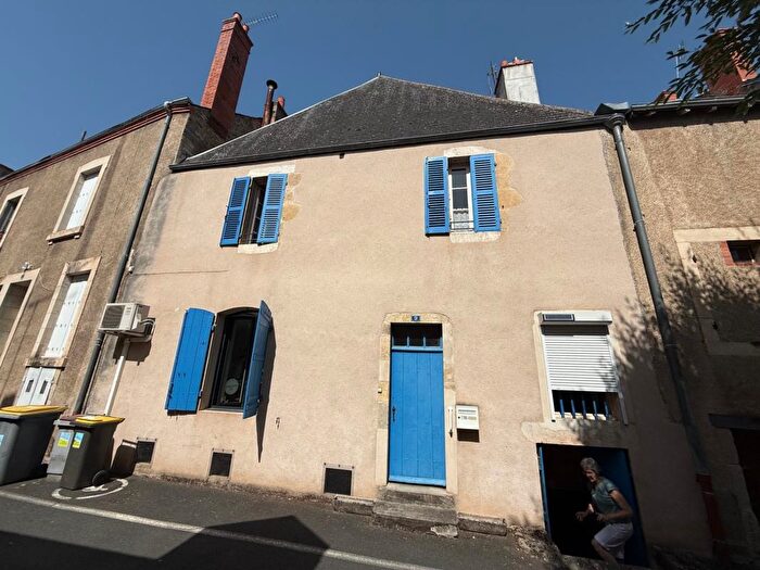 Maison à vendre - Châteaumeillant - 4 pièces - 2 chambres