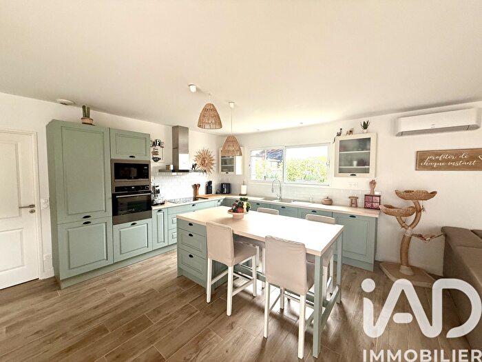 Maison à vendre - Salles - 5 pièces - 4 chambres