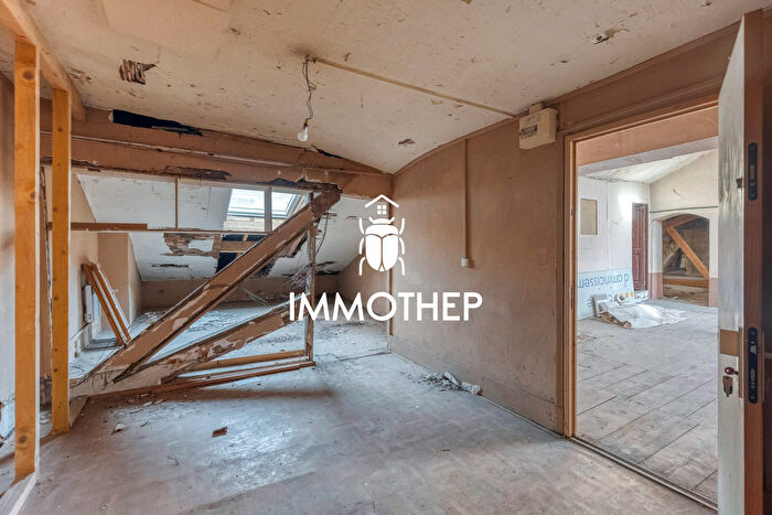 Appartement à vendre - Voiron, Centre-ville, Gare - 2 pièces - 1 chambre