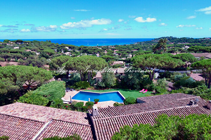 Maison à vendre - Sainte-Maxime, Saquèdes, Quilladou, Garonnette, Golfe - 6 pièces - 4 chambres