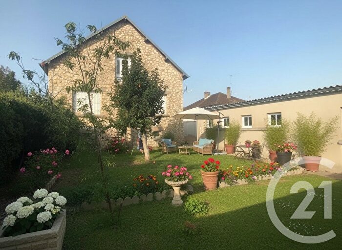 Courcelles-sur-Seine : Maison 5 pièces à vendre