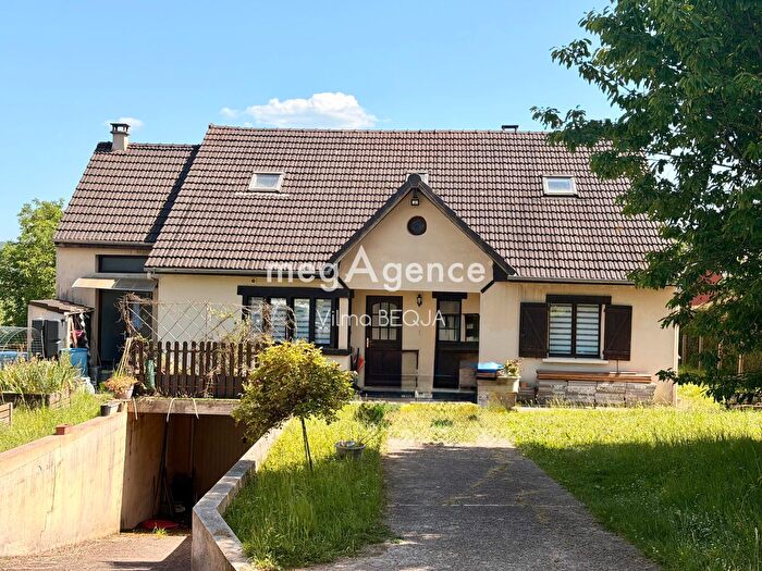Étigny - Maison 7 pièces à vendre