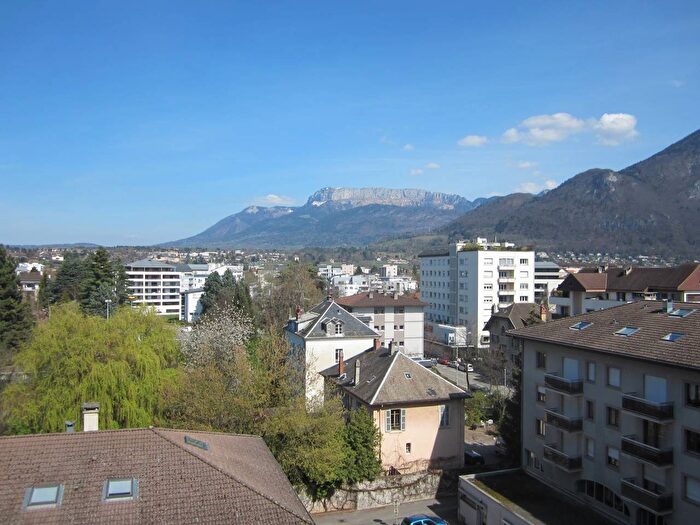 Appartement à louer - Annecy, Parmelan, Albigny - 3 pièces - 2 chambres