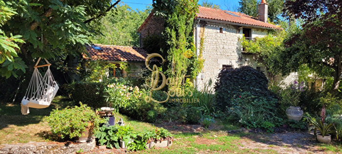Maison à vendre - Lencloître - 4 pièces - 3 chambres