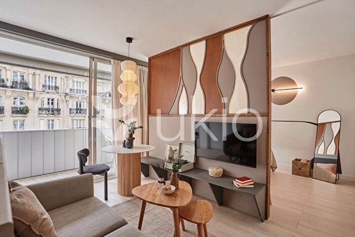 Appartement à louer - Muette Sud, Paris ème arrondissement - 2 pièces - 1 chambre