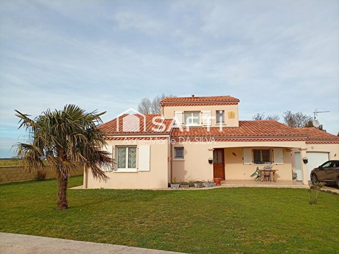 Maison à vendre - Saint-Savin - 6 pièces - 4 chambres