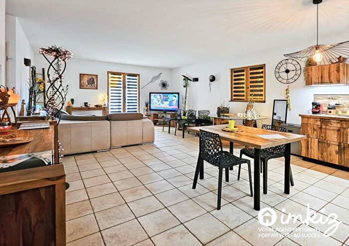 Maison à vendre - Blyes - 4 pièces - 3 chambres